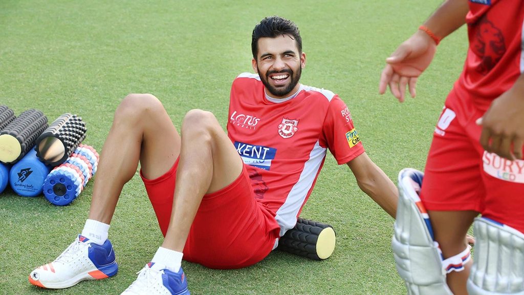 Barinder Sran is teaching bhangra and mastering cricket at KXIP